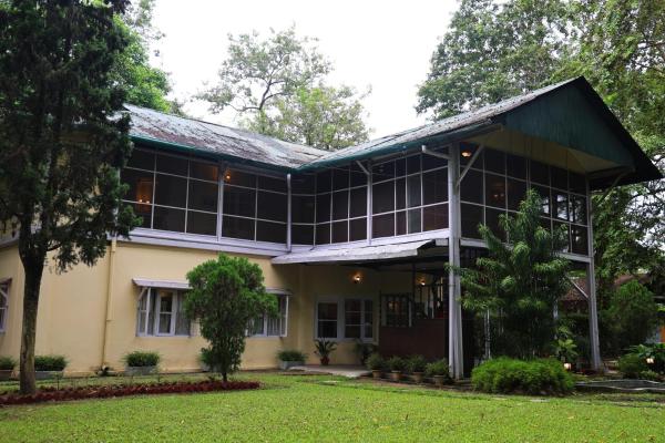 Chowkidinghee Heritage Tea Bungalow - Dibrugarh