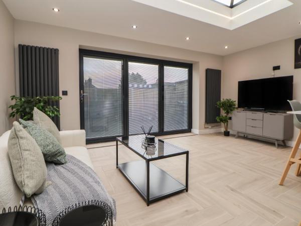 The Cloud House Upton By Chester - Chester