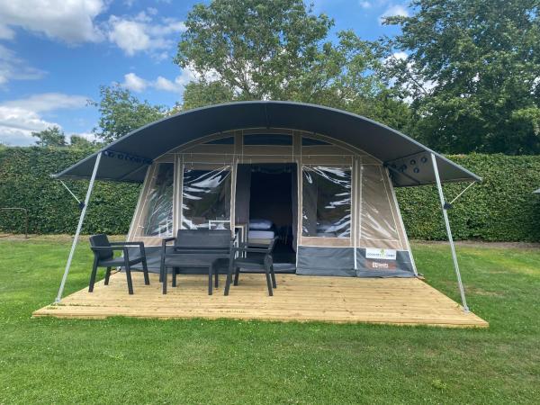 Lodge Tent - Uden