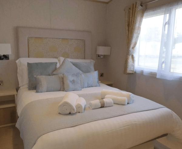 76 Fishing Lake - Woodhall Spa