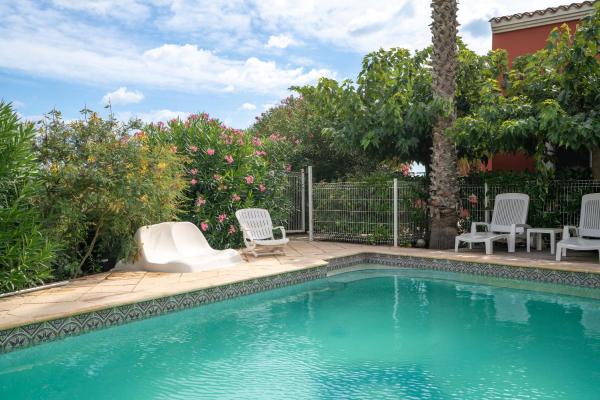 Villa Avec Piscine Partagée - Agde