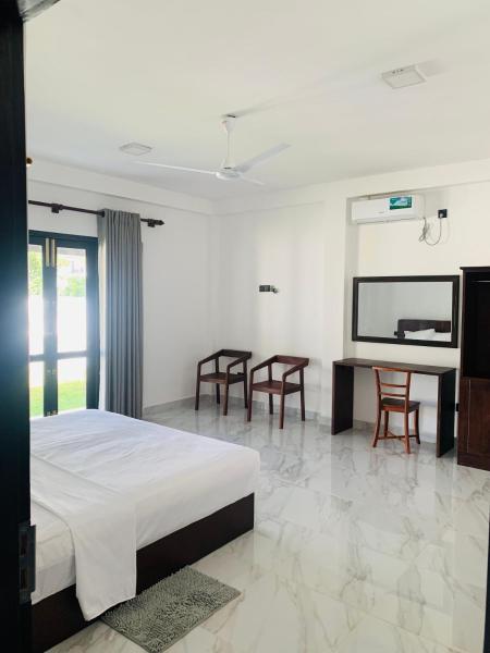 Serene Villa - Hikkaduwa