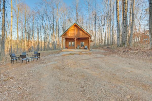 Secluded Cabin W/ Dock Access In Pittsville - Smith Mountain Lake, VA