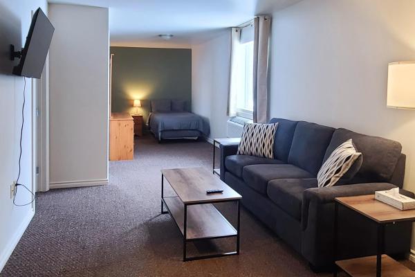 Workstay Lodging - Yarbo, Sk - Near Esterhazy & Mosaic K1, K2, & K3 - Esterhazy