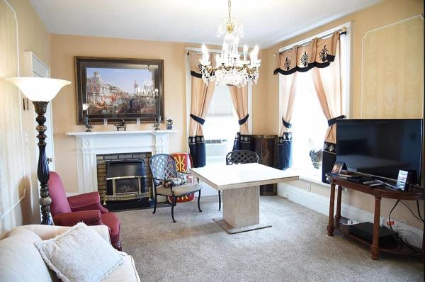 Noble Waterfront Suites - Brockville