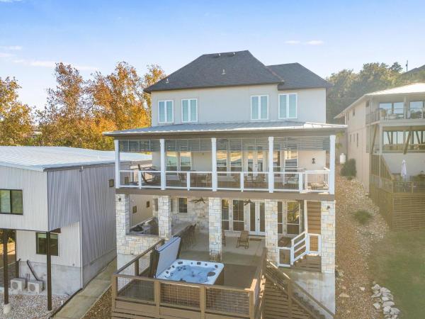 Lakeside Dreamhouse - Canyon Lake, TX