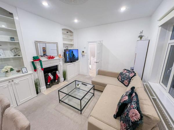 Lovely 3 Bedroom Maisonette With Private Roof Terrace In Hammersmith - Harrow