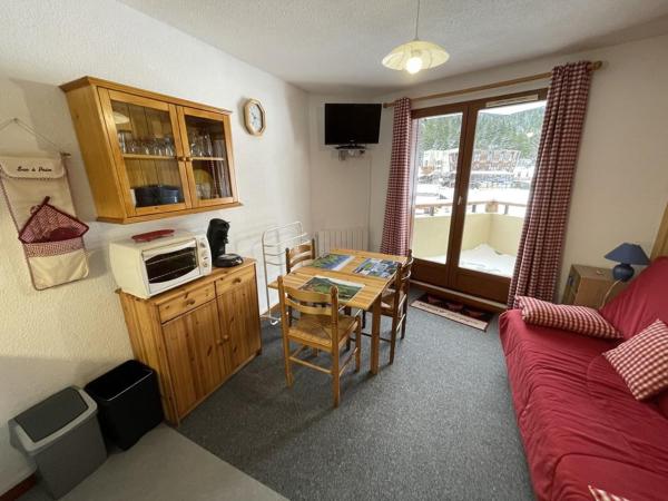 T2 Avec Balcon Au Cœur De La Station, Proche Pistes Et Commerces - Fr-1-787-91 - Vic-sur-Cère