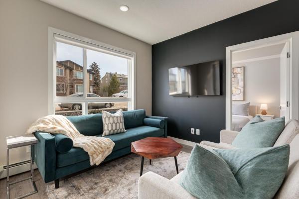 Free Parking, Close To Downtown, Pet Friendly - Calgary