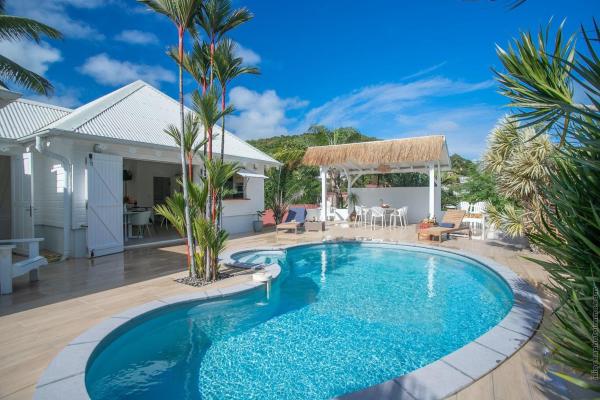Villa Spacieuse à Hyacinthe, Le Robert Avec Piscine Privée - Martinique