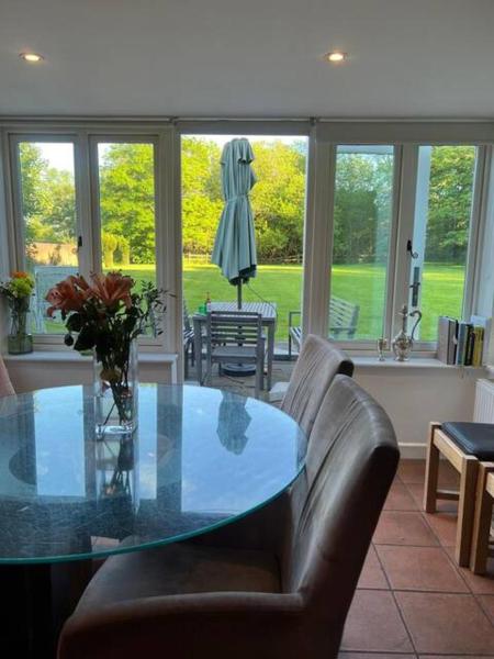 Bucking Lodge - Godalming