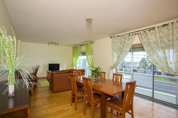 Apartment T3 In Downtown With Sea View - ポンタ・デルガーダ