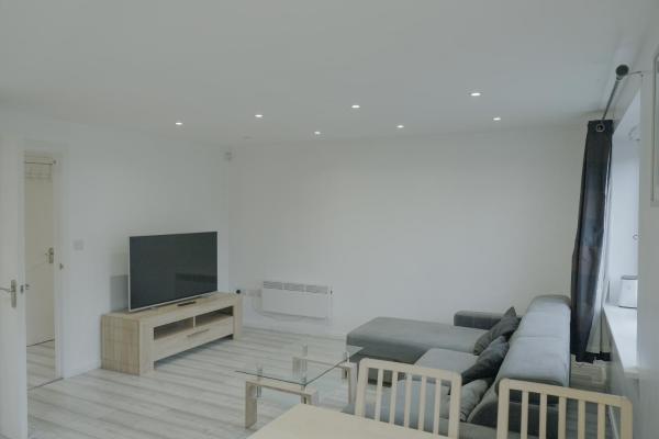 Lovely Modern 2 Bed Flat With Parking, Close To City Centre - Royaume-Uni