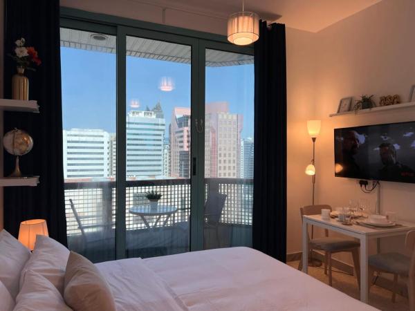 One Guest Place Private Bedroom With Balcony - Émirats arabes unis