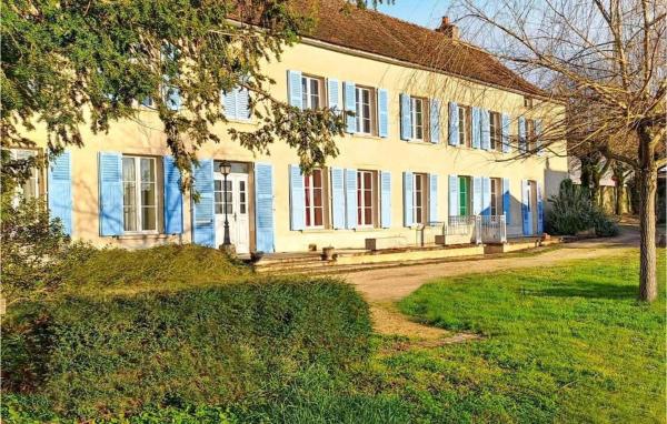 Maison Romantique Du Xixe Siècle Indépendante Avec Son Jardin Et Sa Piscine Privés - Yonne