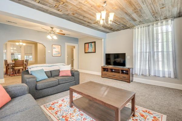 Quiet Jacksonville Retreat - 4 Miles To Downtown! - Jacksonville