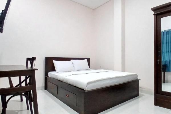Priyanka Guesthouse Syariah Maguwo Mitra Reddoorz - Prambanan