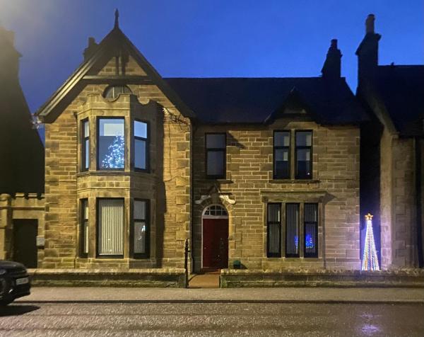 Preston Villa, Spacious Ground Floor Apartment - Moray