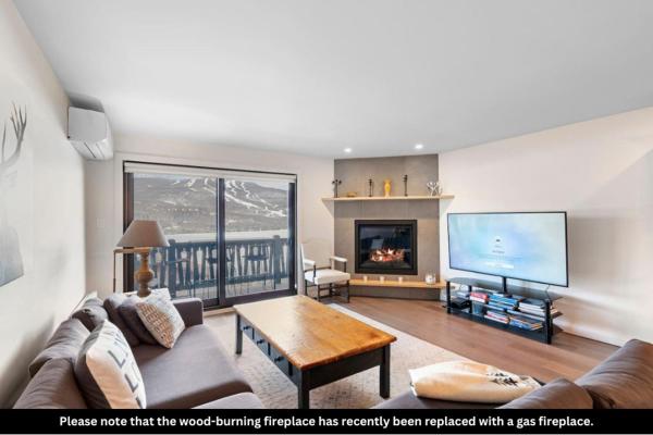 Spacious Condo With Lake And Mountain View - Mont-Tremblant