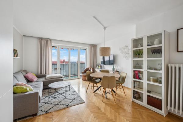 Zentrales Park-side Apartment - 2br - Free Parking - 2 Balkone - Graz