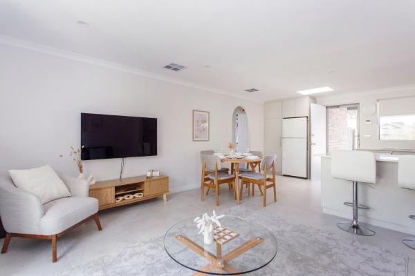 Maylands Riverside City Retreat - Victoria Park
