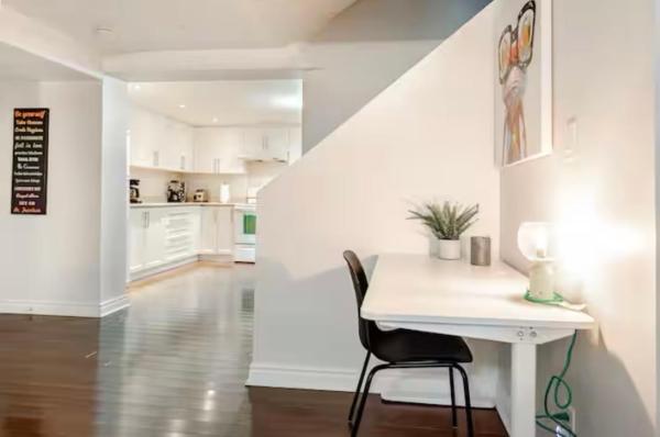 2 Bedroom Apartment-2 Free Parking -14 Min To Pearson Airport - Brampton