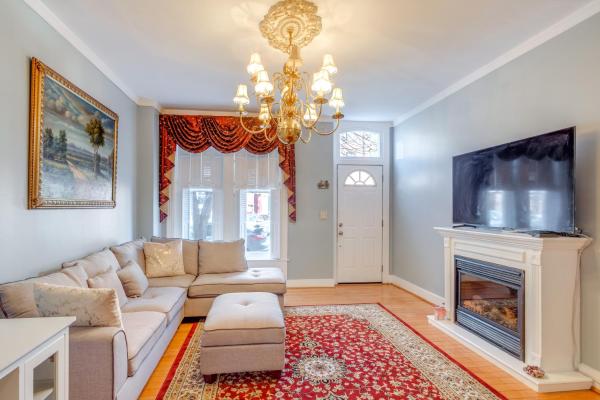 1 Mi To Dtwn Townhome With Patio In Baltimore! - Maryland
