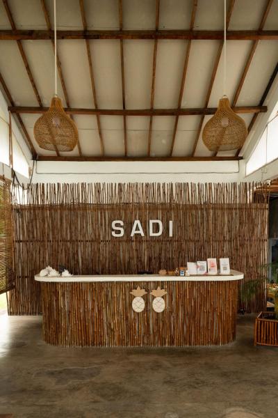 Sadi Beach House - Bintan Island