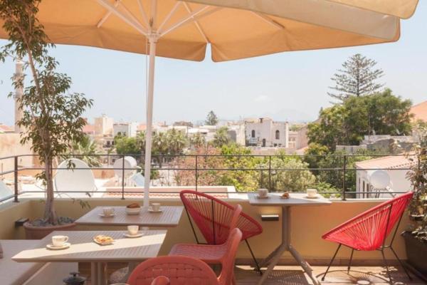 C Suites - Crete