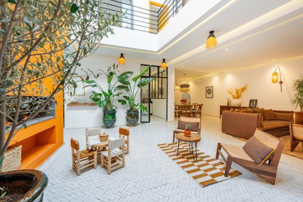 Riad Le M- Privée - Piscine Sur Le Toit, Emplacement Idéal Et Petits Déjeuners Inclus - Marrakech