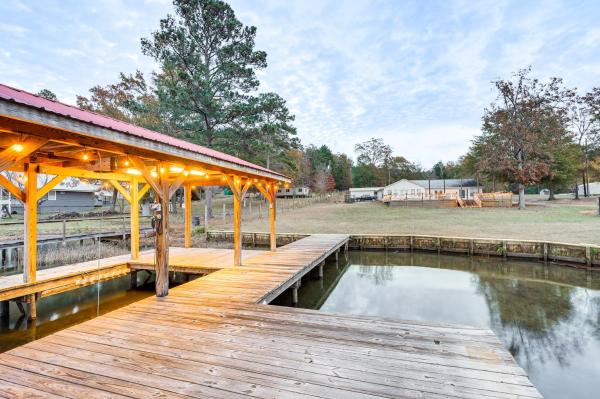 Lake Sinclair Since Day 1 Family Lake House - Milledgeville, GA