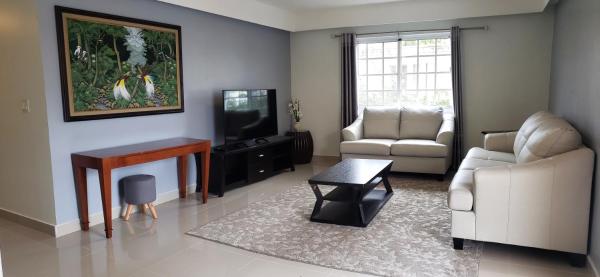 Swan Boutique Apartment - Guam