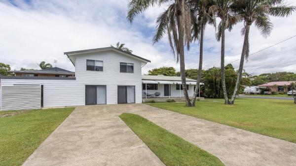 Twin Palms Retreat - Wooli