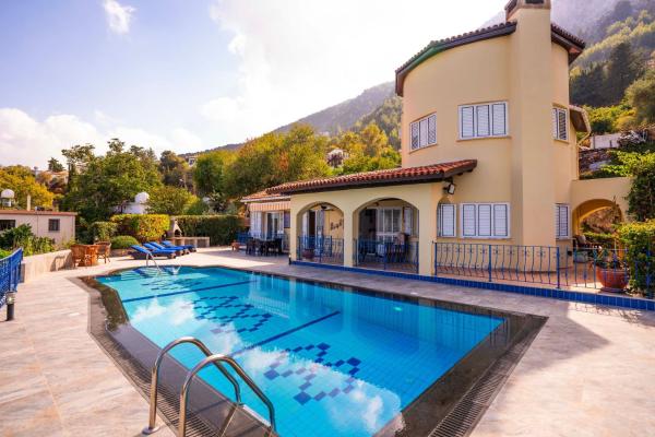 4-bedroom Villa With Amazing Views - Chypre