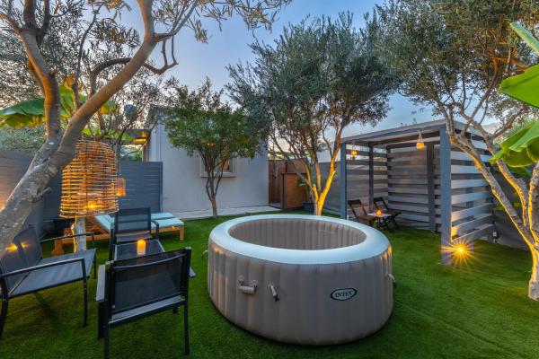 Hot Tub - 5 Min To Beaches - Private Garden - Netflix - Kos