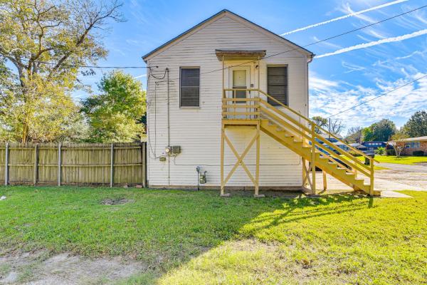 Near Sabine Lake Pet-friendly Apt In Port Arthur - Port Arthur, TX
