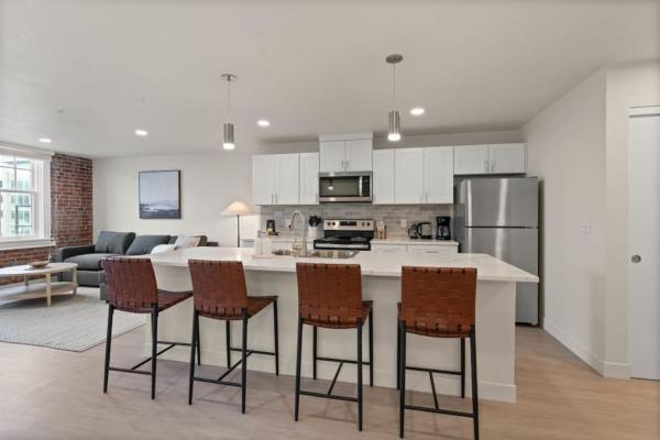 Brunch & Coffee Near! Spacious Downtown Stay 302 - Spokane