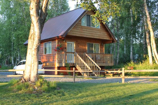Susitna River Lodging, Riverside Cabins - Talkeetna, AK