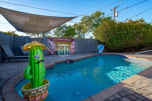 Basketball Court & Heated Pool, 1 Mi To Old Town! - Scottsdale, AZ