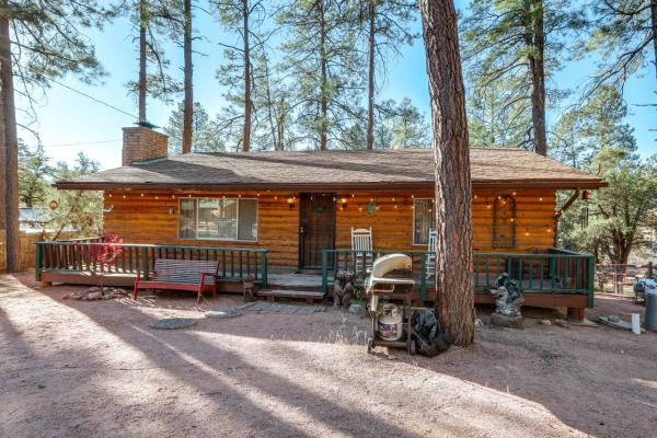 Deck And Forest Views Black Bear Cabin In Payson - Christopher Creek, AZ
