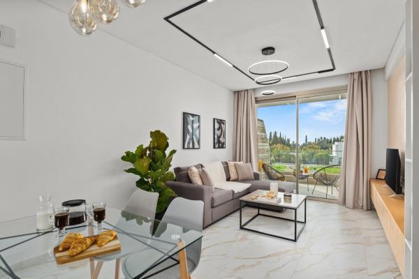 Aurum Residence By Nomads - Kato Paphos