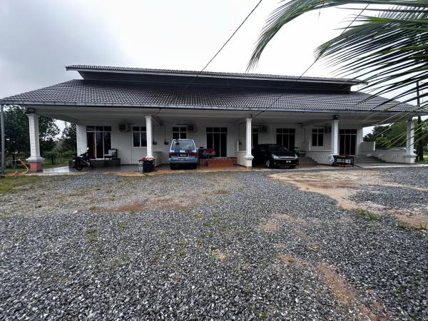 Homestay Taman Hidayah Chawas - Tanah Merah