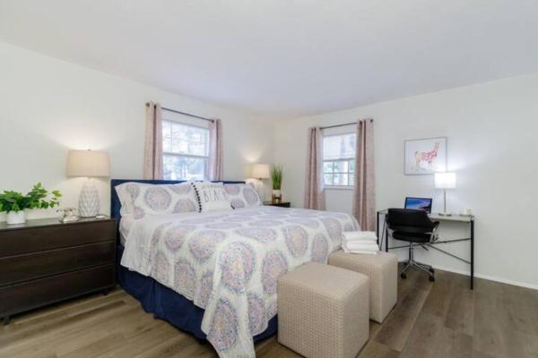 Newly Renovated Two Bedrooms Near Downtown And Beaches - Sarasota, FL