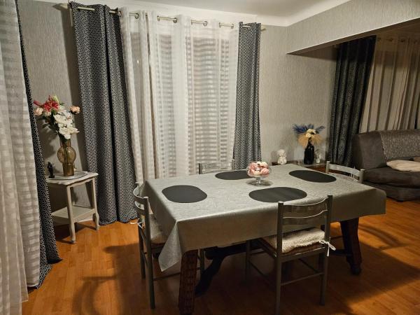 Appartement Avec Balcon à Metz, 82 M², 4 Personnes - 메스