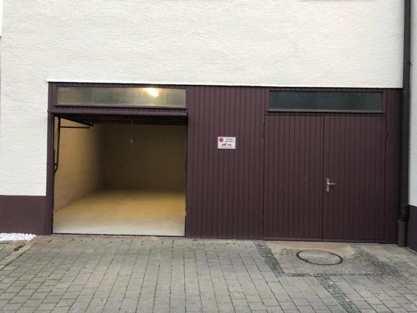 City Apartments, Outlet 100 Meter - Metzingen