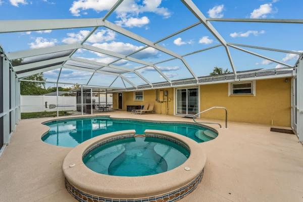 Heated Pool - Near Img & Beaches - King Bed - 4br - Family - Bradenton, FL