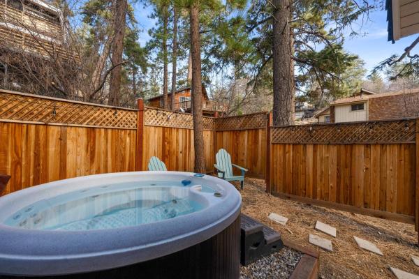 Encino Pines - Close To Slopes, Hot Tub, Fenced Yard, Barbecue - Big Bear, CA