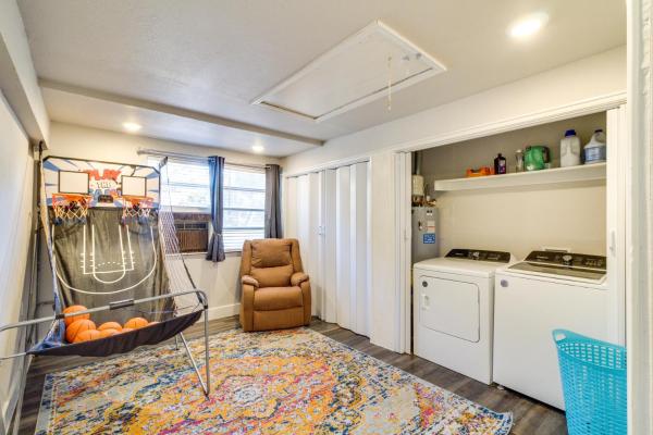 Home W/ Patio & Games Near Dtwn Pensacola! - Estados Unidos