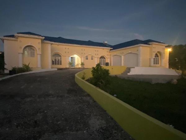 Grand Sunset Luxury Guest House With Mountain And Seaview - 5 Bedroom - Jamaica, St Elizabeth, Junction - Jamaica