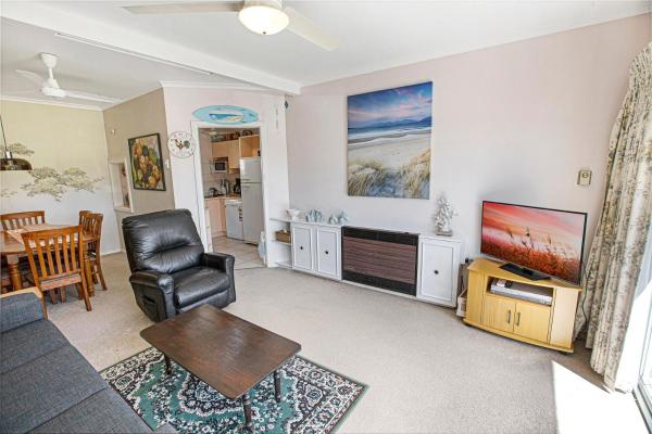 Magpie Cottage Would Suit A Small Family, Wanting To Get Away For A Weekend - Raymond Island